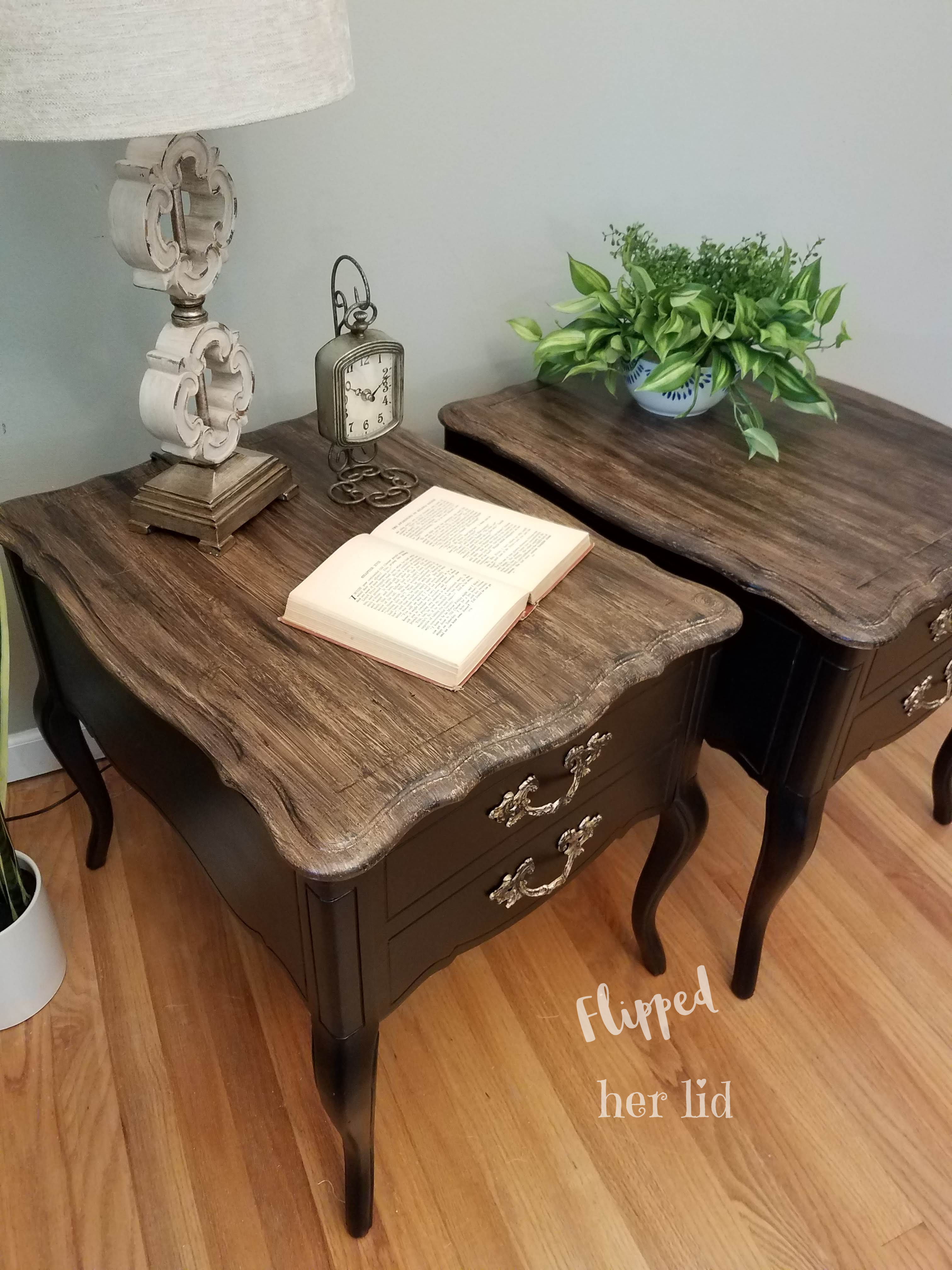 Tom & Anne – Twin end tables